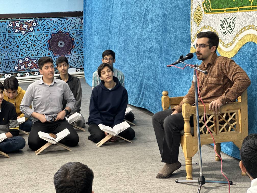 محفل انس با قرآن و جشن میلاد امام حسن مجتبی علیه السلام - مجتمع آموزشی حنیف